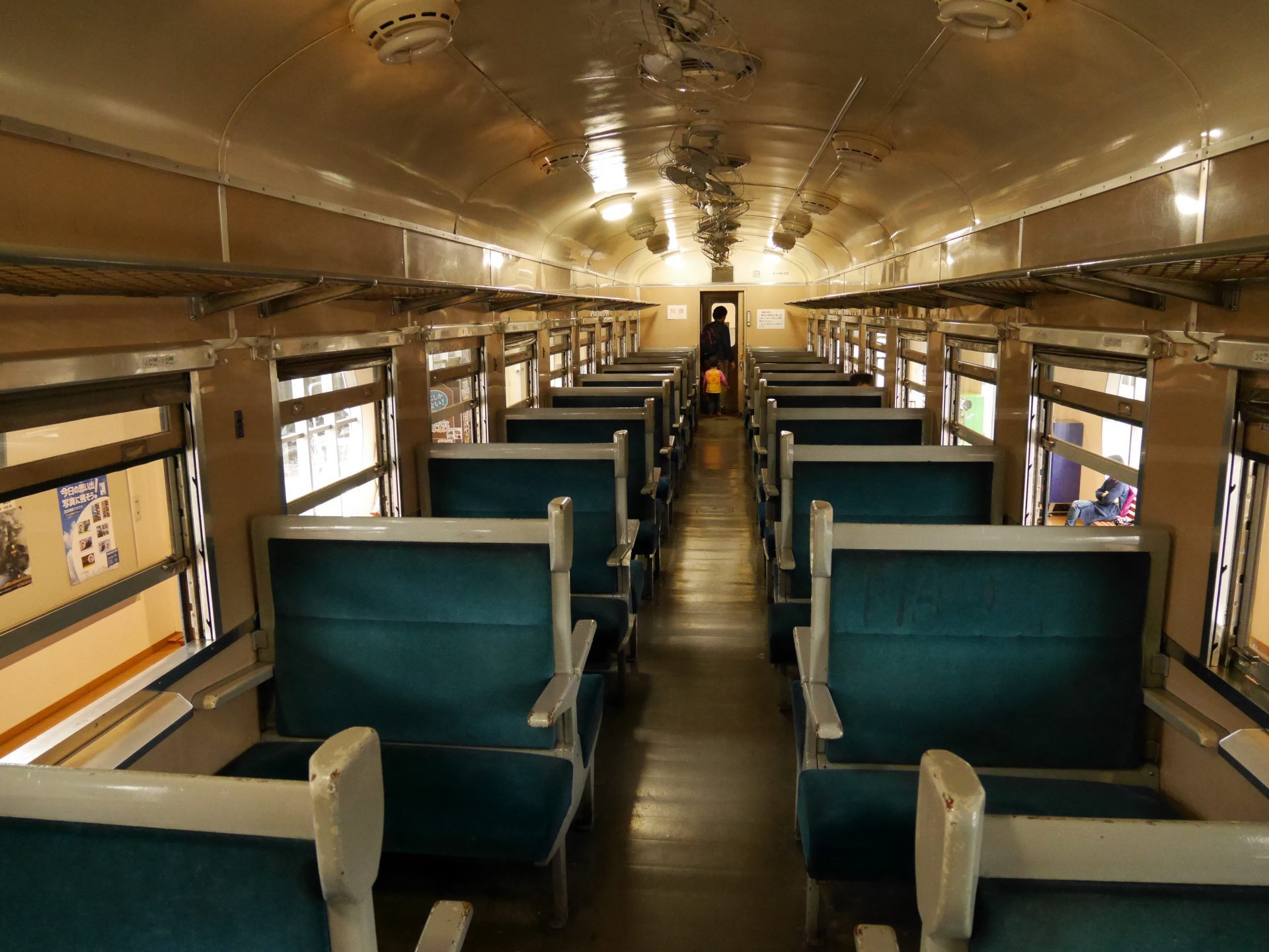 Moka Railway – Steam Locomotive with Cherry Blossoms and Rape Blossoms ...