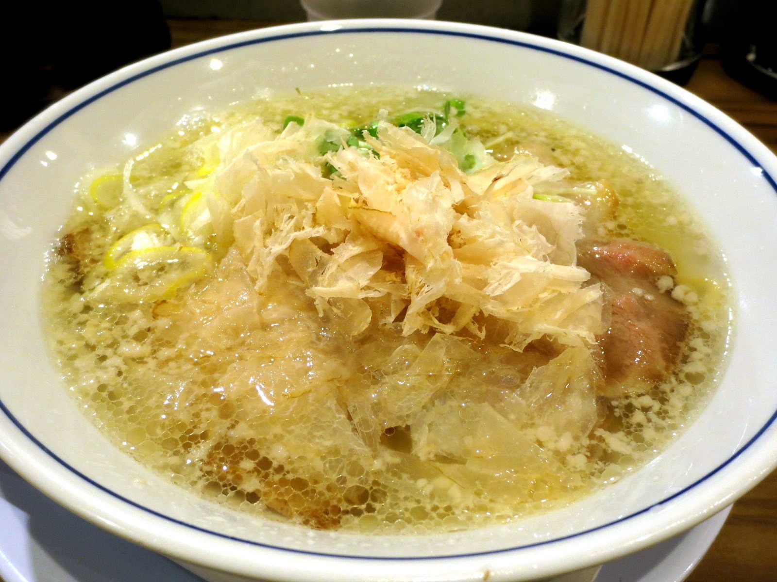 A Popular Shio-Ramen Restaurant in Osaka, “Ramen Uroko” | GOOD LUCK TRIP