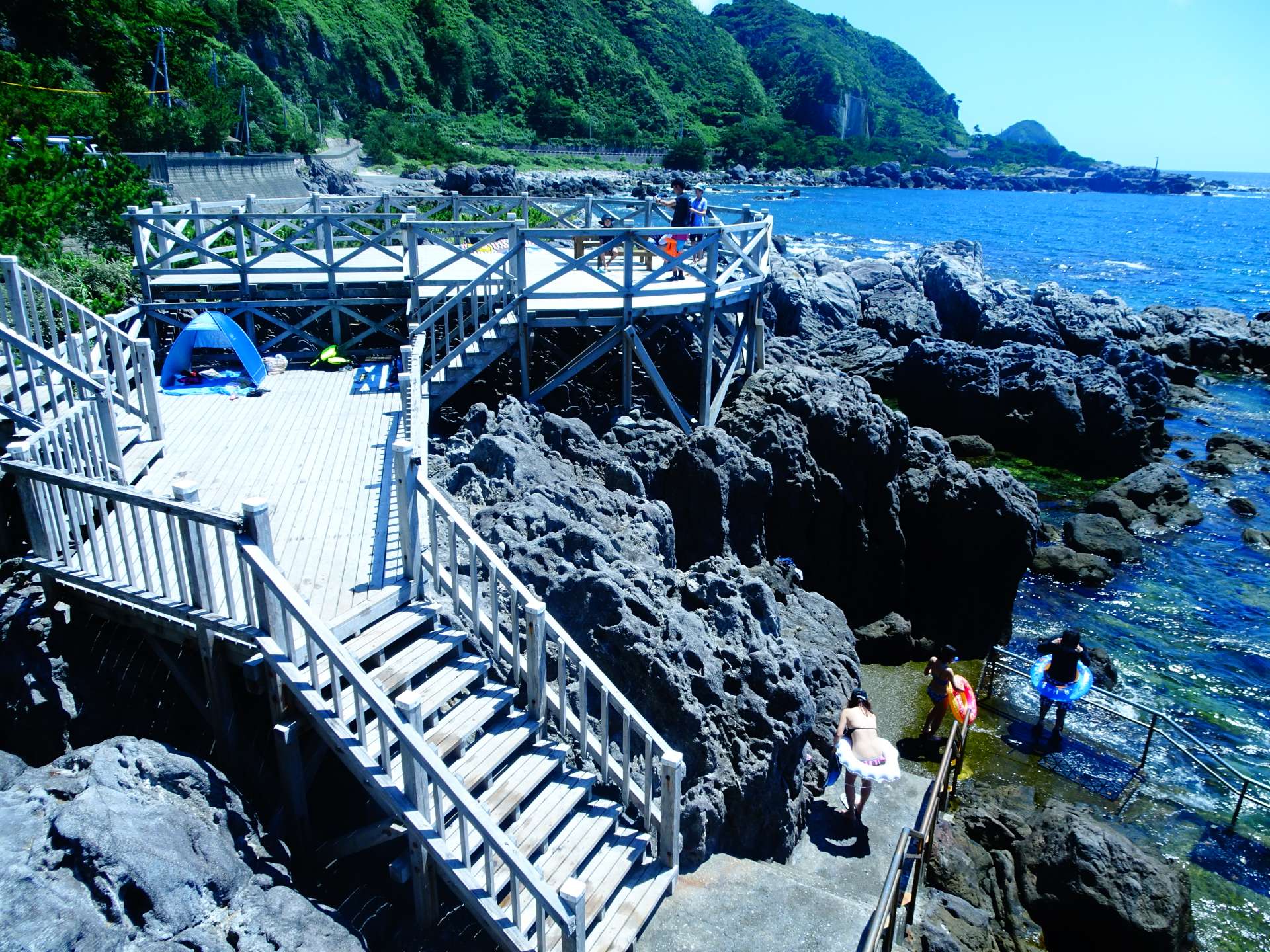 Kozushima, a Remote Island Easily Accessible from the Heart of Tokyo ...