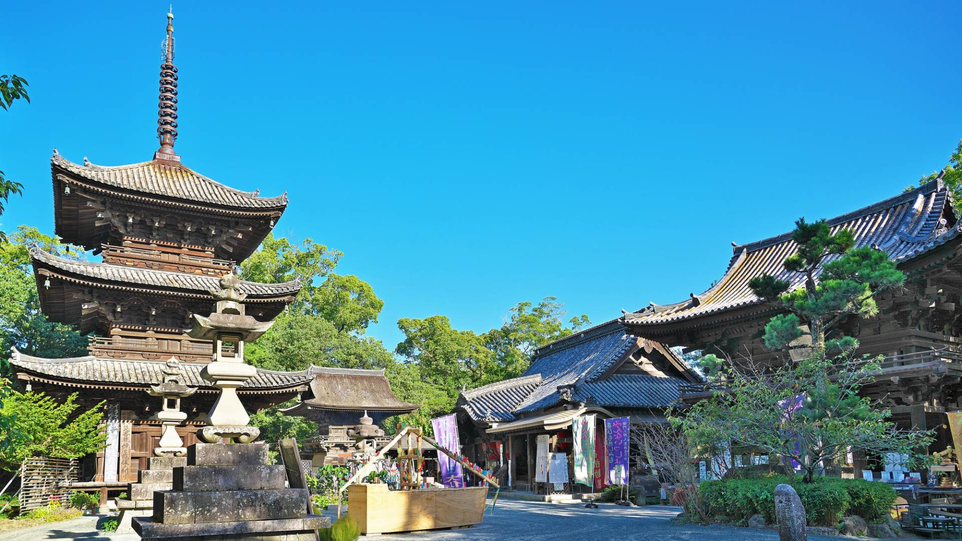 The comprehensive guide to Matsuyama. Learn about famous spots and ...