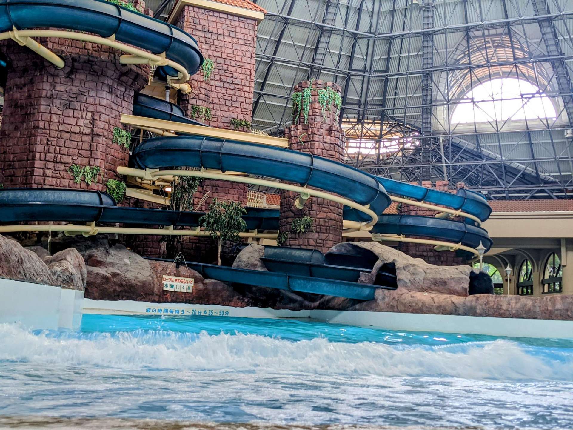 13 buzz-worthy pools in Japan where you can really make a splash, all ...