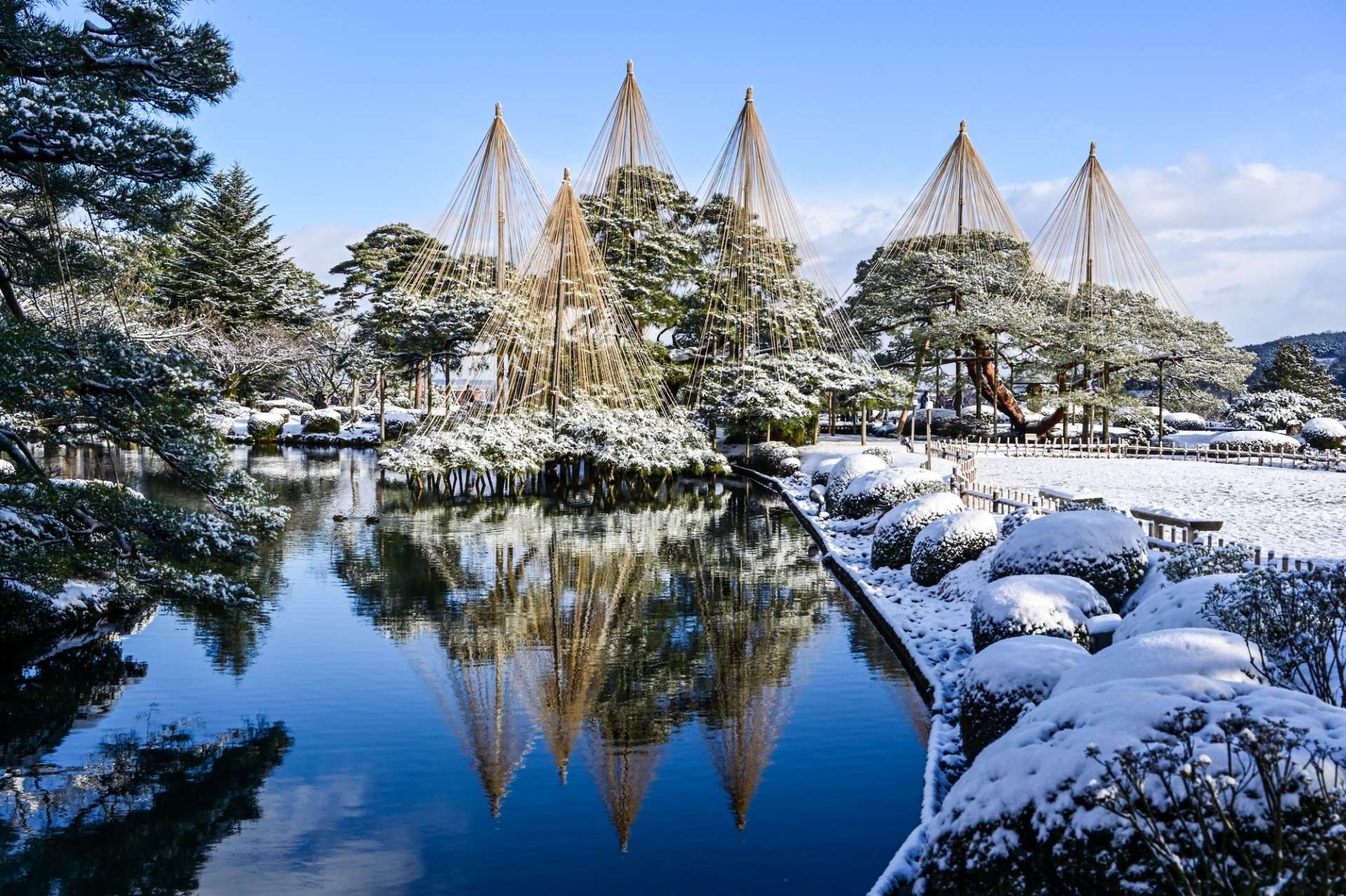 See the Beauty of Japan Blanketed in Snow! Top 15 Scenic Winter Escapes ...