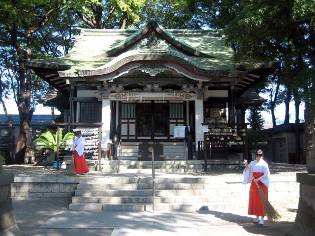 Check out the 15 bronze statues of “Kochikame” characters in Kameari ...