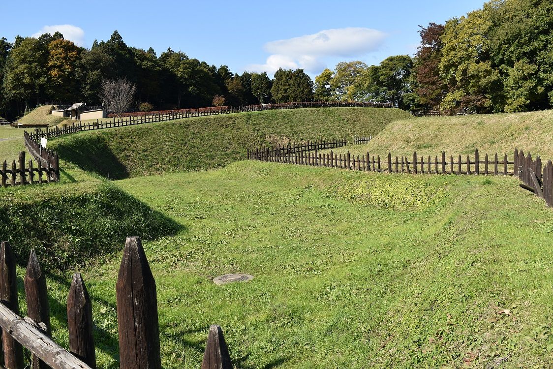 Hachigata Castle Ruins - Must-See, Access, Hours & Price | GOOD LUCK TRIP
