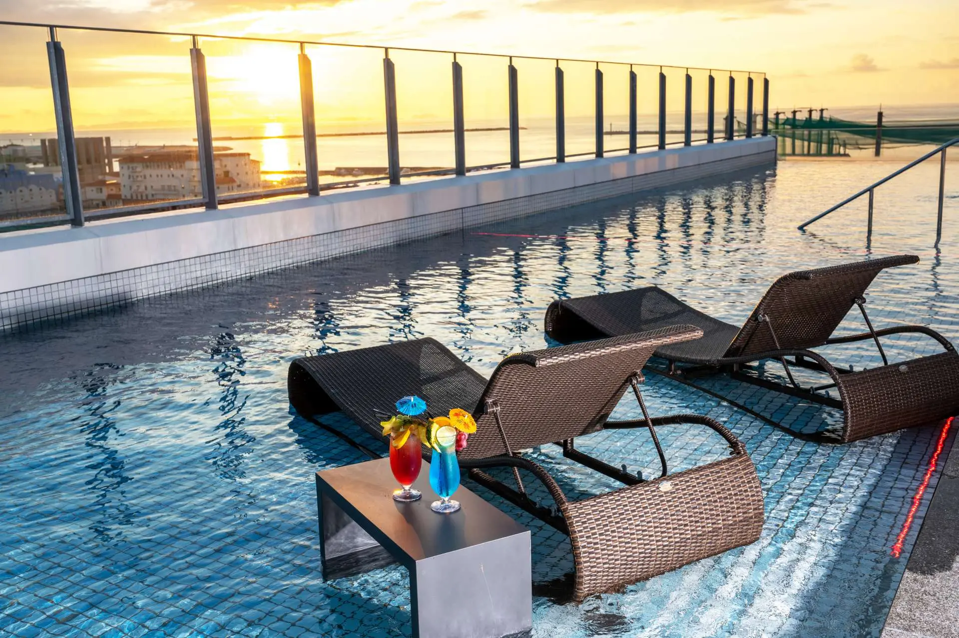 HOTEL SANSUI NAHA 琉球温泉 波之上の湯 - 宿泊プラン、アクセス & 周辺情報 | GOOD LUCK TRIP