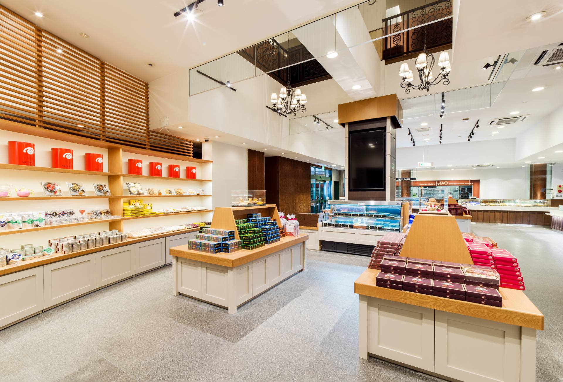 LeTAO Otaru Main Store - What to Eat, Access, Hours & Price | GOOD LUCK TRIP